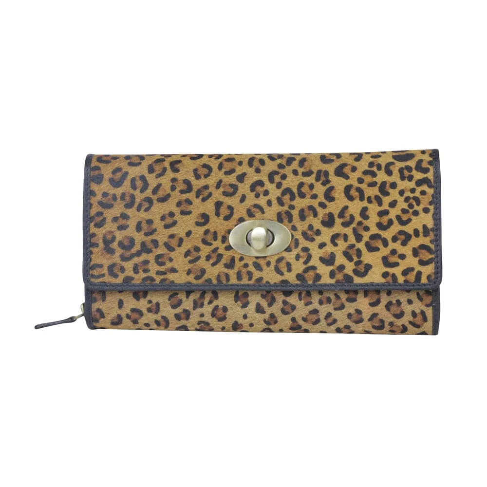 The Graceful Leopard Print Wallet